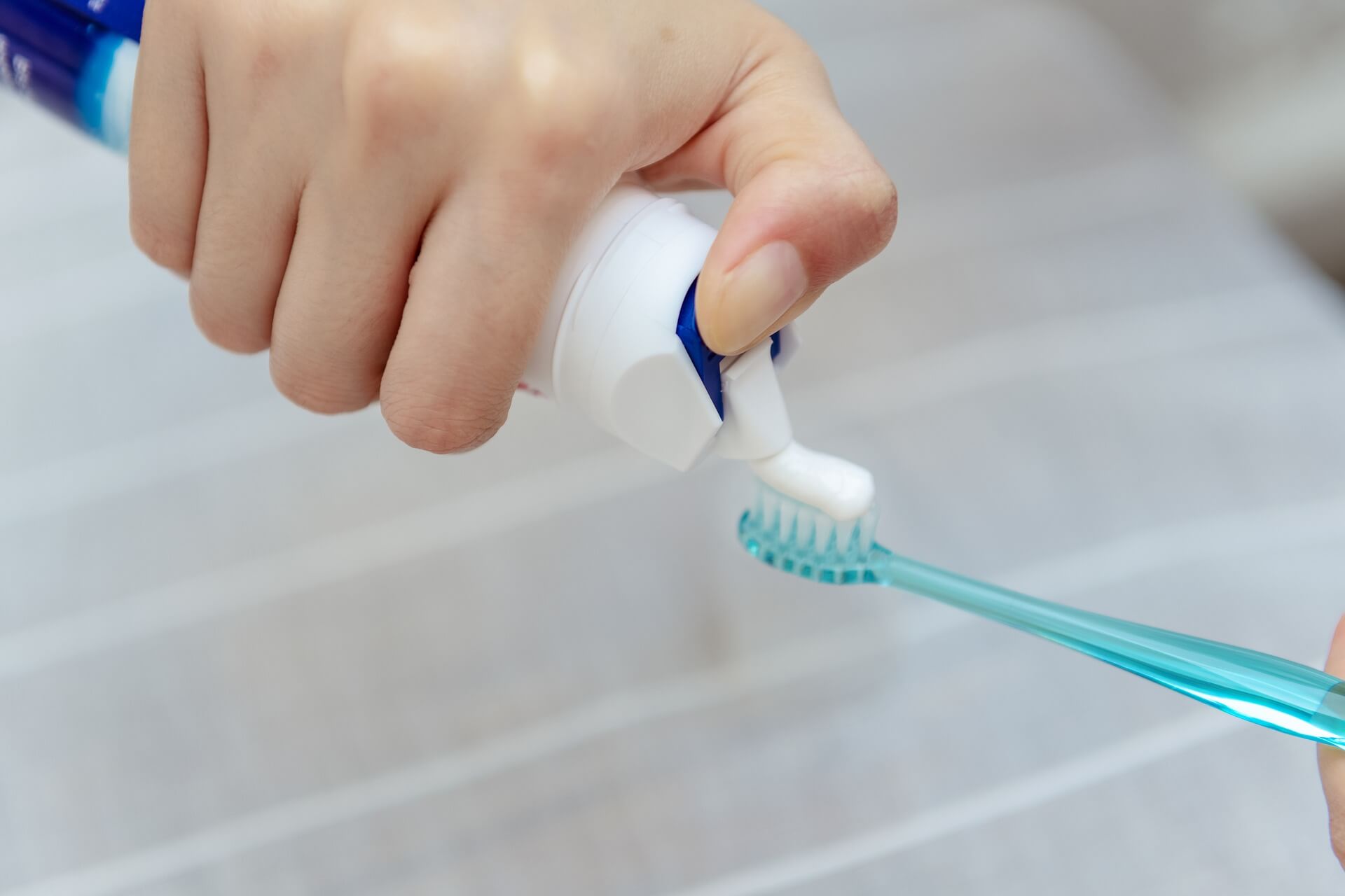 The Ultimate Toothbrush Buying Guide | Dentists In Edmonton & Area ...